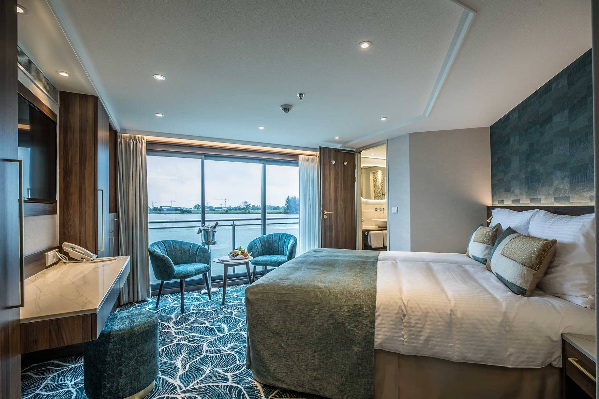 MS Anna Katharina cruise | Pictures, staterooms & rating