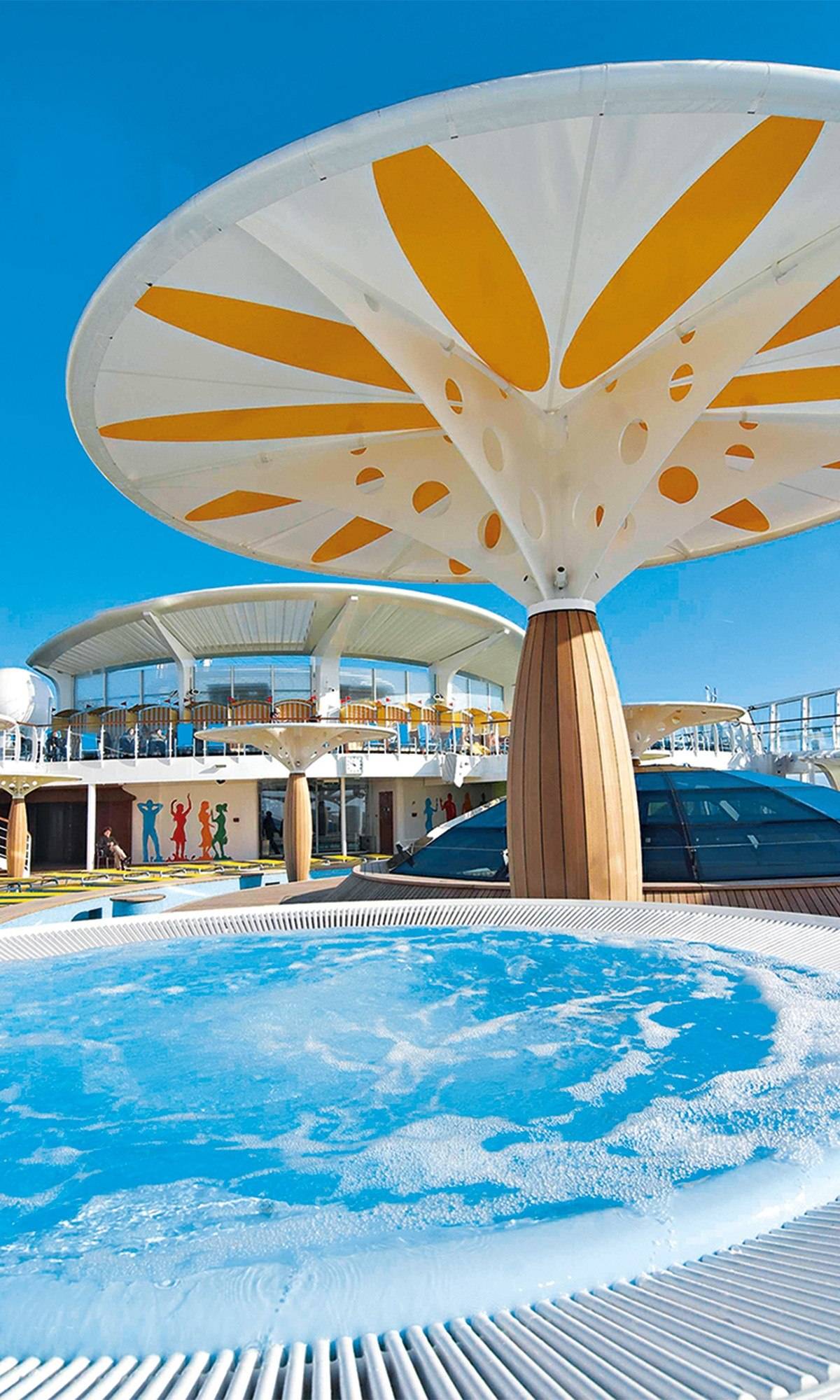 AIDAluna Cruise Ship Reviews & Itineraries