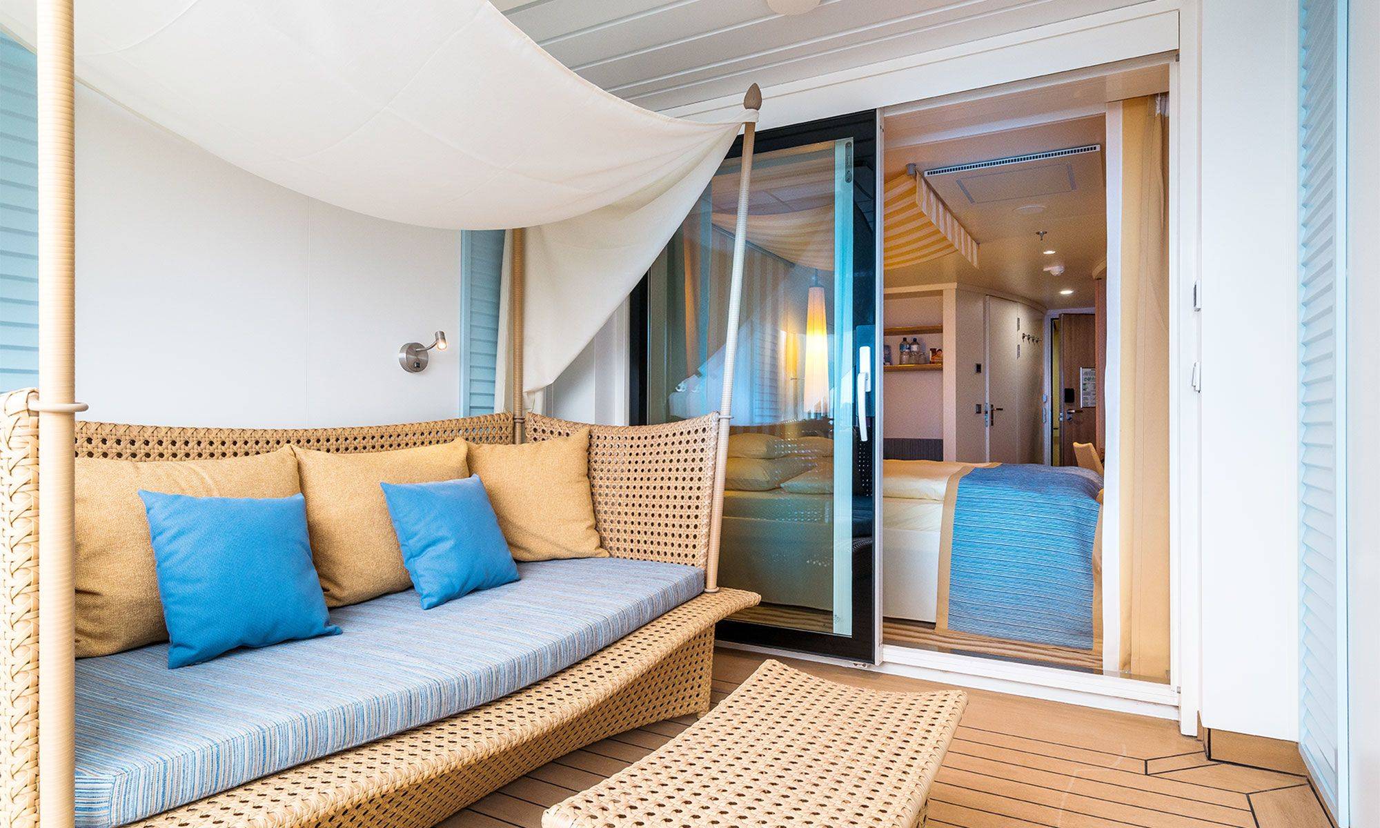 AIDAprima Pictures, Dates & Number of Passengers | AIDAprima offers