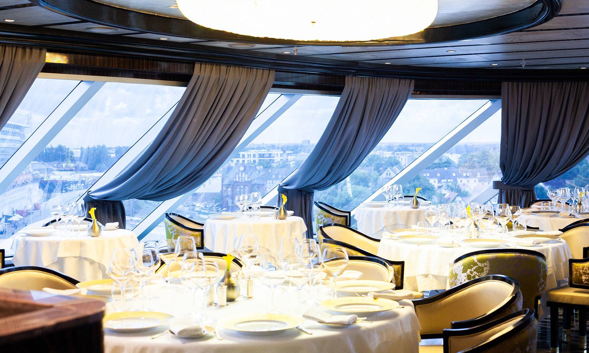 MS Seven Seas Explorer Regent Seven Seas Cruises