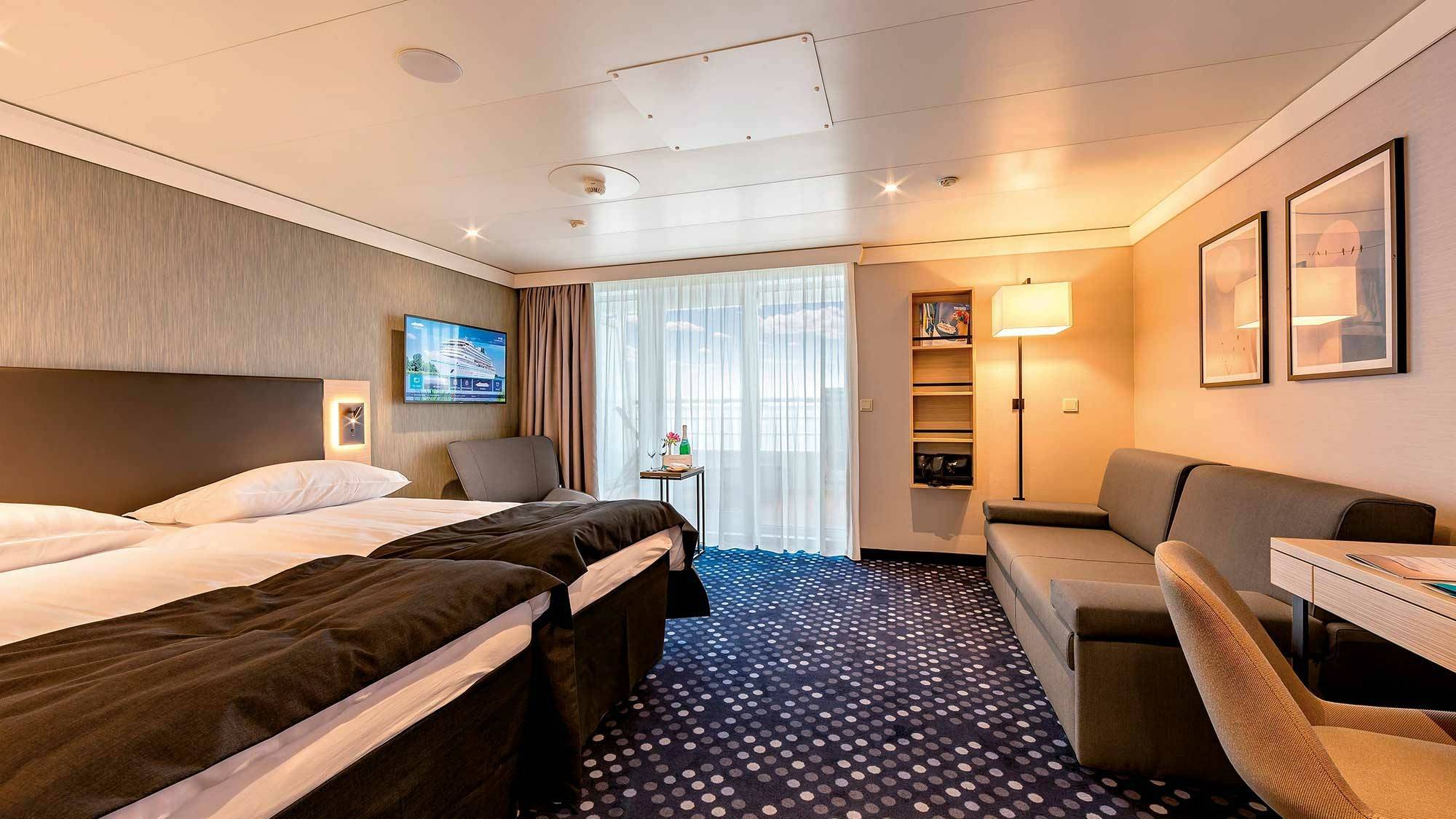 MS Amera Cruise Ship: Reviews, Images & Itineraries