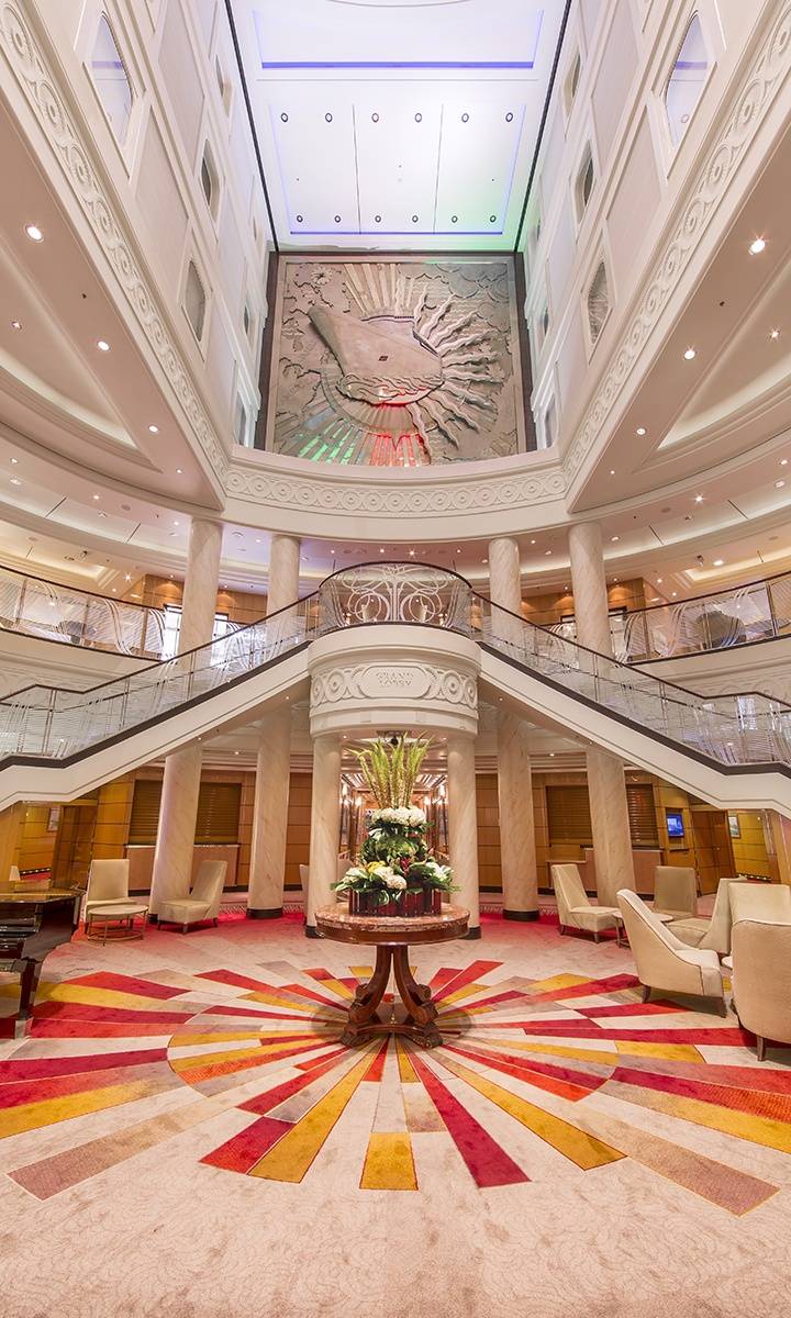 Queen Mary 2 Cruise Ship | Reviews & Itineraries