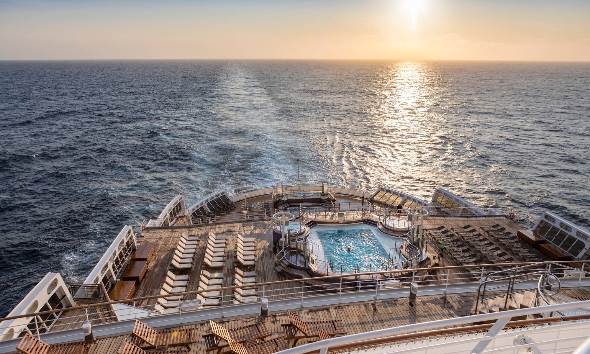 Queen Mary 2 Cruise Ship | Reviews & Itineraries